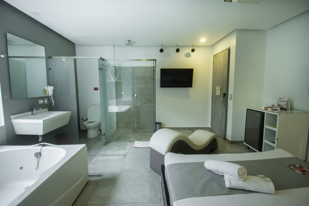 Motel Kuboz Suite 33 en Laureles : MotelNow