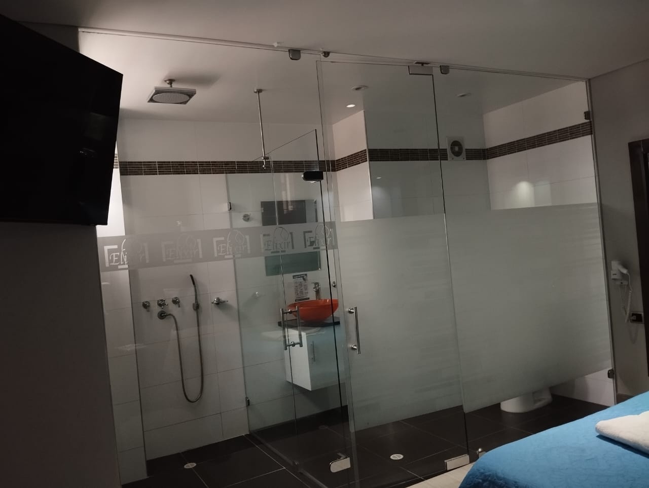 Motel Elixir en 1 de Mayo / Carvajal : MotelNow